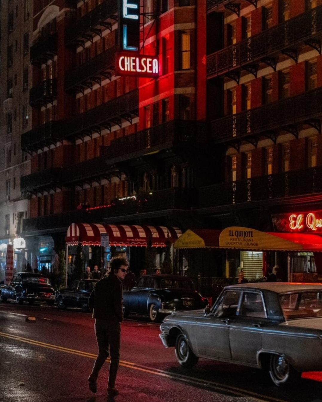 Bob Dylan Crosses Musical Boundaries - The Stallion